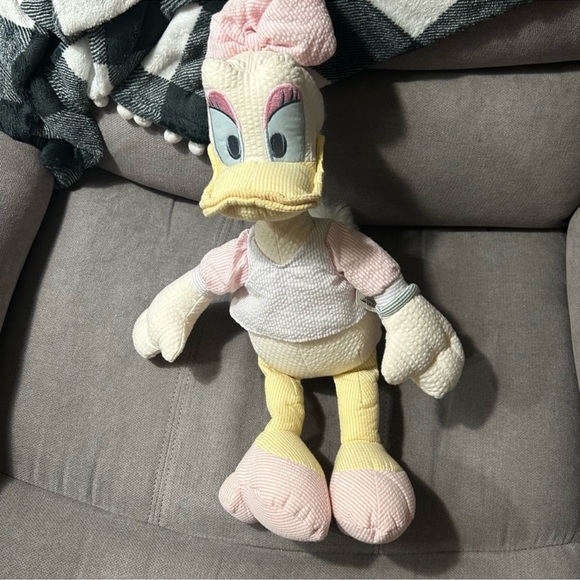Disney | Toys | Nwt Seersucker Daisy Duck 9 Indaisy Duck Plush Toy ...
